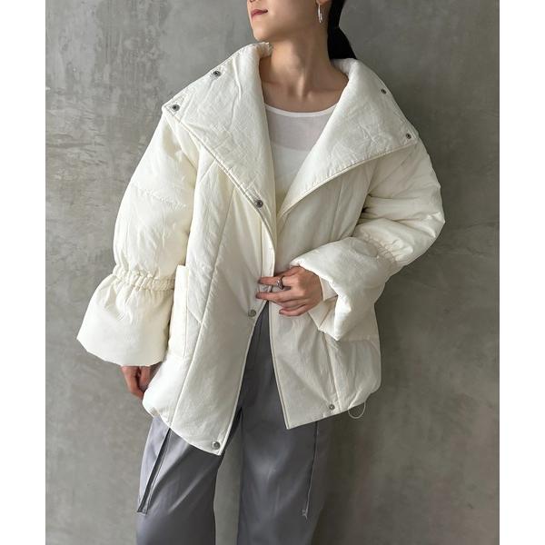 『セール実施中』参考価格：15，950円発売時期：2024年09月コンディション：B（目立つ使用感なし）使用感が少ない、または気にならないアイテム首周り：汚れ参考商品名：2WAYスタンドカラーキルティングブルゾン参考品番：2024-B-EL...