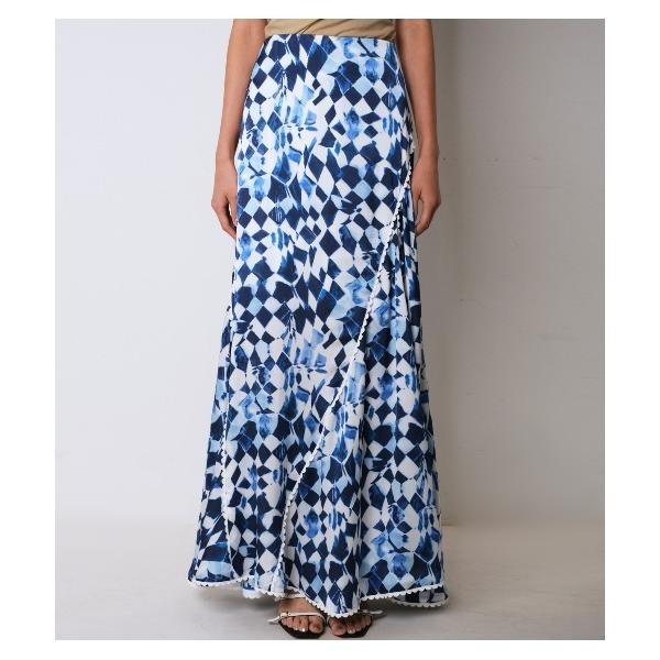 『タイムセール実施中』参考価格：47，300円発売時期：2022年03月コンディション：A（使用感なし）数回使用した程度で使用感が感じられないアイテム参考商品名：Tile Pattern Print Maxi Skirt参考品番：24S87...