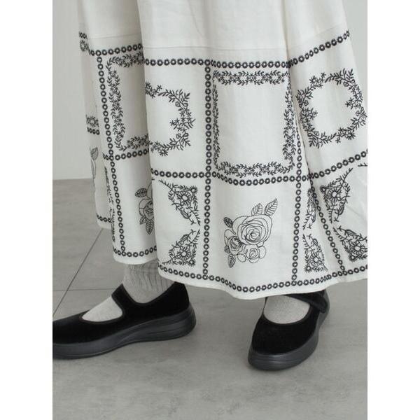 ZOZO問い合わせ番号:101928283ショップ:Samansa Mos2，サマンサ モスモスブランド:Samansa Mos2，サマンサ モスモス商品名:裾モチーフ刺繍ギャザースカートカテゴリ:スカート>スカートブランド品番:25...