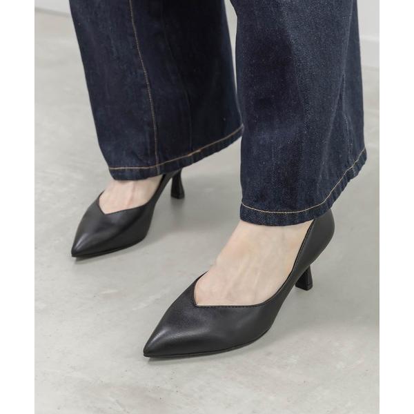 ZOZO問い合わせ番号:101928990ショップ:RANDA，ランダブランド:RANDA，ランダ商品名:【走れる美脚パンプス】ポインテッドトゥ×Vカットパンプスカテゴリ:シューズ>パンプスブランド品番:KP37059素材:合成皮革（...