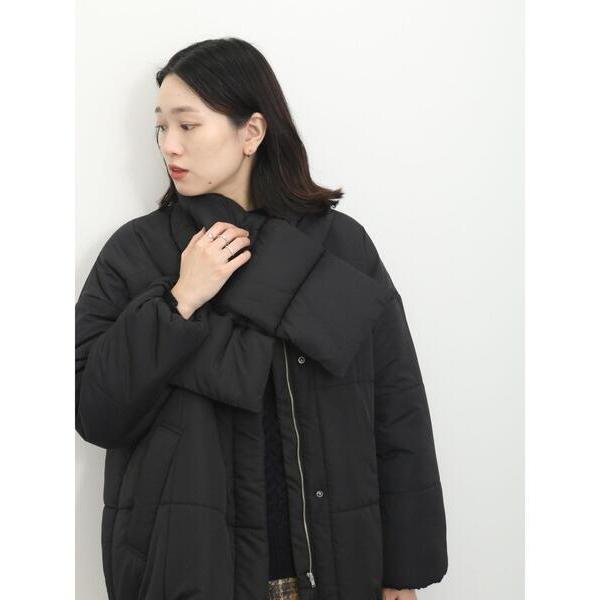 『タイムセール実施中』参考価格：9，790円発売時期：2023年12月コンディション：C（やや使用感あり）使用感があり、やや気になる傷や汚れがあるアイテム留め具：型崩れ袖口・首周り：汚れ参考商品名：マフラー付ノーカラー中綿ジャケット参考品番...