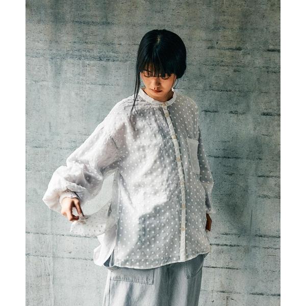 ZOZO問い合わせ番号:101963827ショップ:niko and...，ニコアンドブランド:niko and...，ニコアンド商品名:[MODE NORM CORE] フラワーエンブロレイヤーシャツカテゴリ:トップス>シャツ/ブラ...