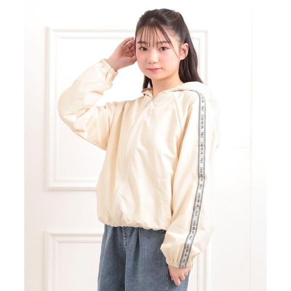 『セール実施中』ZOZO問い合わせ番号:101999135ショップ:PINK-latte，ピンク ラテブランド:PINK-latte，ピンクラテ商品名:ロゴラインナイロンパーカーブルゾンカテゴリ:ジャケット/アウター>ブルゾンブランド...