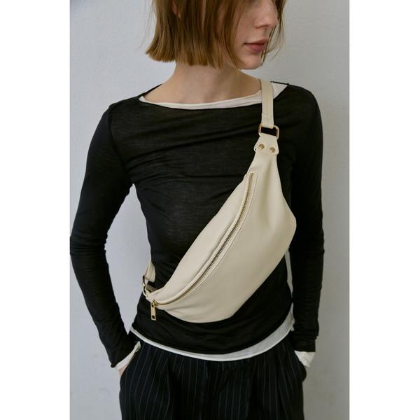 ZOZO問い合わせ番号:102000565ショップ:Avenue，アヴェニューブランド:un/neu，アンノイ商品名:シンプルスリングボディバッグカテゴリ:バッグ>ボディバッグ/ウエストポーチブランド品番:304261-102-002...