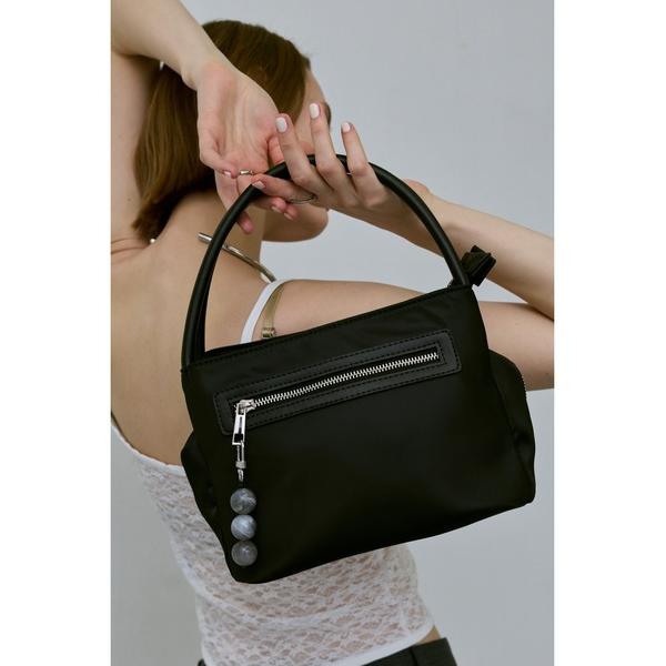 ZOZO問い合わせ番号:102000633ショップ:Avenue，アヴェニューブランド:un/neu，アンノイ商品名:ナローハンドルナイロンジップボストンカテゴリ:バッグ>ショルダーバッグブランド品番:304261-102-003素材...