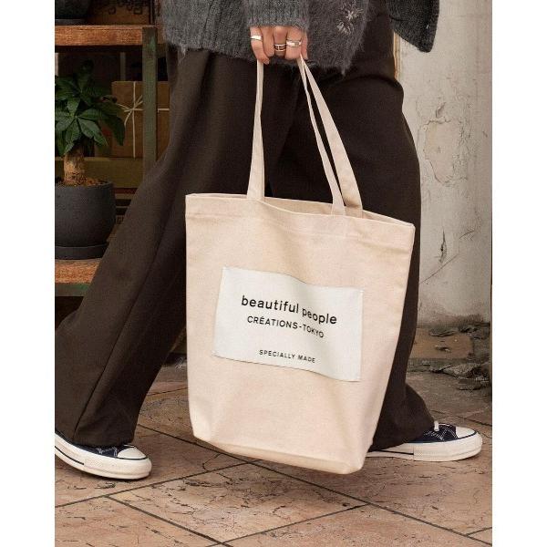 『タイムセール実施中』参考価格：9，900円発売時期：2023年12月コンディション：D（傷・汚れあり）傷や汚れがあるが使用には問題ないアイテム全体的：汚れ参考商品名：beautiful people bp big name tote SD...