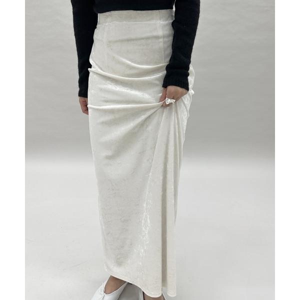 『タイムセール実施中』参考価格：22，000円発売時期：2023年10月コンディション：A（使用感なし）数回使用した程度で使用感が感じられないアイテム参考商品名：abc ベロア ストレッチタイトスカート参考品番：23060800307030...