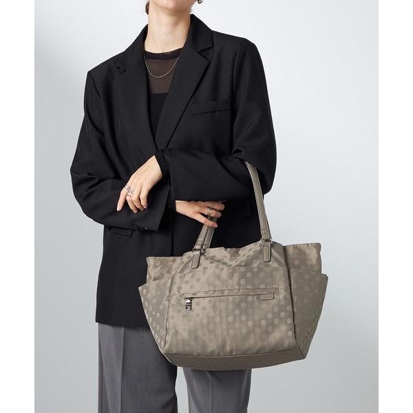 『セール実施中』ZOZO問い合わせ番号:102037067ショップ:SHICATA，シカタブランド:Y'SACCS，イザック商品名:はっ水ドットジャガードポーチ付きトートバッグカテゴリ:バッグ>トートバッグブランド品番:10-999-...