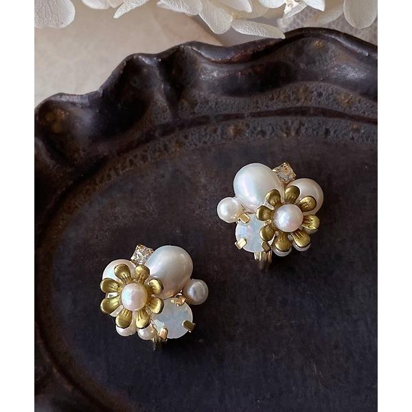 ZOZO問い合わせ番号:102037134ショップ:TONE，トーンブランド:tone，トーン商品名:【mallelabrocante/マルラブロカント】天然石と真鍮フラワーの痛みにくいbijouイヤリングカテゴリ:アクセサリー>イヤ...