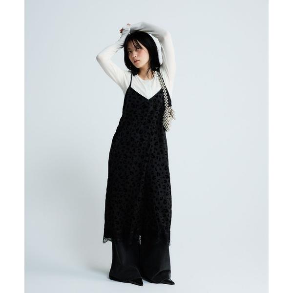 ZOZO問い合わせ番号:102045627ショップ:JEANASIS，ジーナシスブランド:JEANASIS，ジーナシス商品名:レーストリムサテンキャミワンピース/650164カテゴリ:ワンピース/ドレス>ワンピースブランド品番:650...