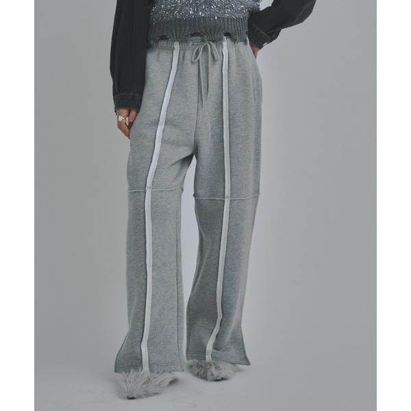 『タイムセール実施中』参考価格：6，050円発売時期：2024年11月コンディション：S（新品同様）タグ付きの未使用、または新品同様のアイテム付属品：タグ参考商品名：切替カット裏起毛スウェットパンツ参考品番：BADAY245002【商品に関...