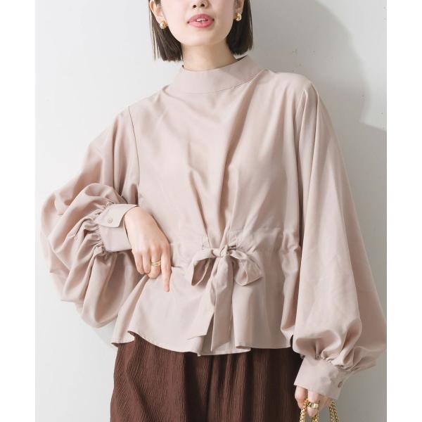 『セール実施中』参考価格：4，950円発売時期：2023年04月コンディション：C（やや使用感あり）使用感があり、やや気になる傷や汚れがあるアイテム内側：ほつれ参考商品名：ウエストベルトリボンブラウス参考品番：trc-233017【商品に関...