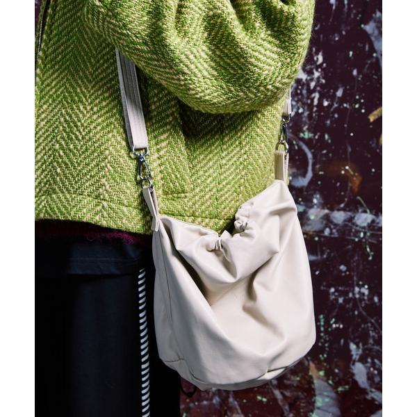 『セール実施中』参考価格：4，950円発売時期：2022年06月コンディション：C（やや使用感あり）使用感があり、やや気になる傷や汚れがあるアイテム内側：毛玉全体的：汚れ参考商品名：《UNISEX》【EX】Vegan Leather Eff...