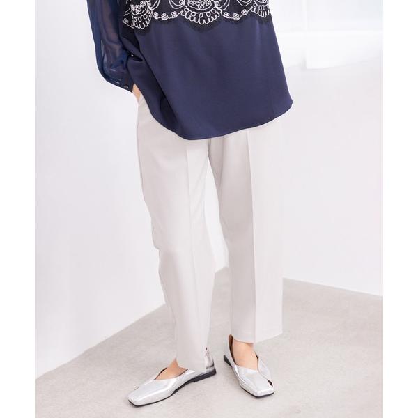 『セール実施中』参考価格：9，790円発売時期：2025年01月コンディション：B（目立つ使用感なし）使用感が少ない、または気にならないアイテムすそ周り：汚れ参考商品名：センタープレステーパードパンツ参考品番：599006-935P【商品に...