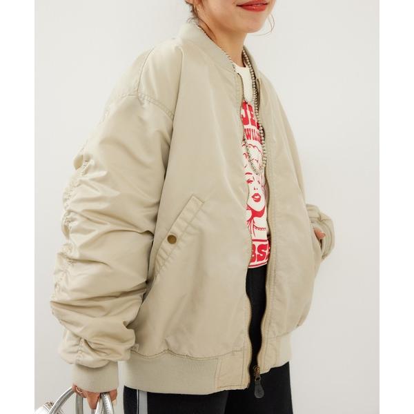 『セール実施中』参考価格：9，900円発売時期：2024年07月コンディション：B（目立つ使用感なし）使用感が少ない、または気にならないアイテム全体的：汚れ参考商品名：VINTAGE WASH MA-1 ブルゾン参考品番：426HAH30-...