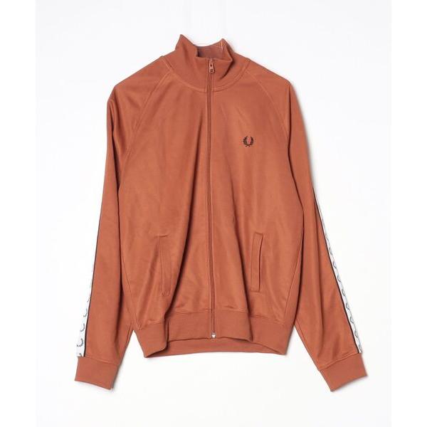 参考価格：19，800円発売時期：2022年08月コンディション：A（使用感なし）数回使用した程度で使用感が感じられないアイテム参考商品名：Taped Track Jacket参考品番：J4620ZOZO問い合わせ番号:102110476シ...