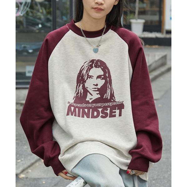 『セール実施中』参考価格：3，300円発売時期：2023年12月コンディション：C（やや使用感あり）使用感があり、やや気になる傷や汚れがあるアイテム全体的：毛玉後身頃：汚れ参考商品名：ガールプリントラグラン配色スウェット/MINDSET＆M...