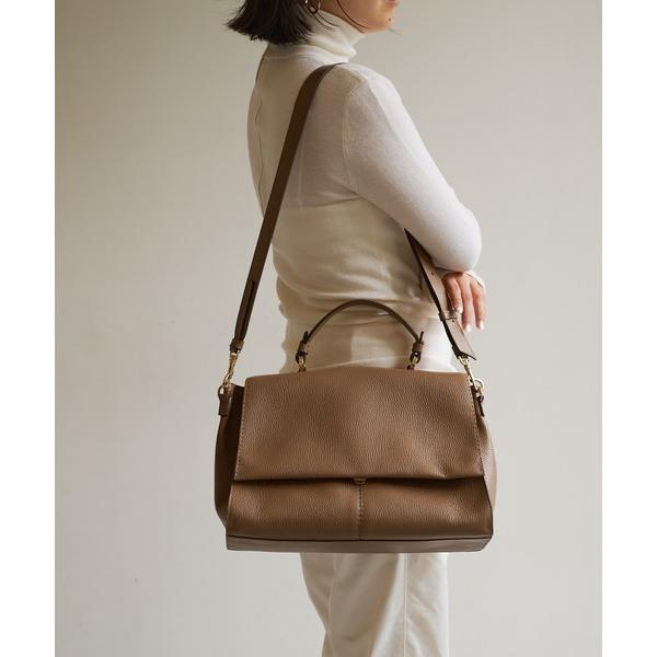 『タイムセール実施中』参考価格：39，600円発売時期：2022年09月コンディション：C（やや使用感あり）使用感があり、やや気になる傷や汚れがあるアイテム内側：汚れ、ほつれ表面：剥げ留め具：傷参考商品名：【LORISTELLA】レザーハン...