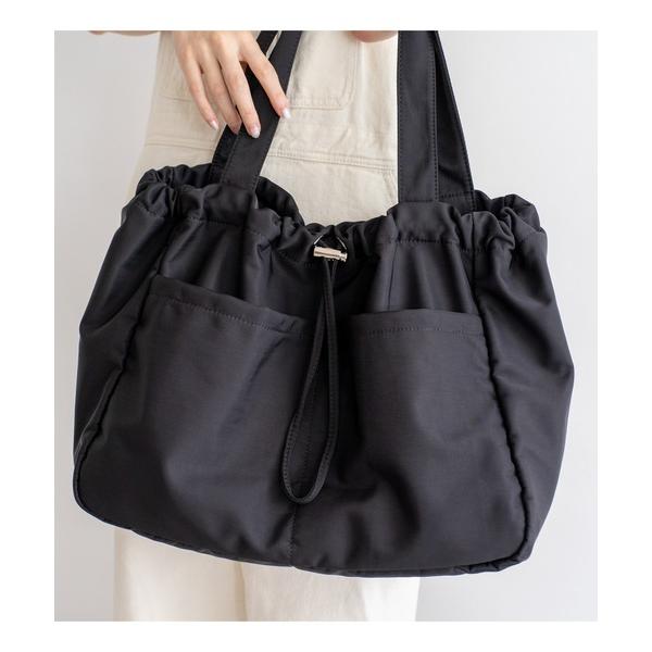 『セール実施中』参考価格：9，350円発売時期：2023年07月コンディション：C（やや使用感あり）使用感があり、やや気になる傷や汚れがあるアイテム全体的：汚れ、色あせ、型崩れ参考商品名：フロントポケット2typeトートバッグ 巾着バッグ参...