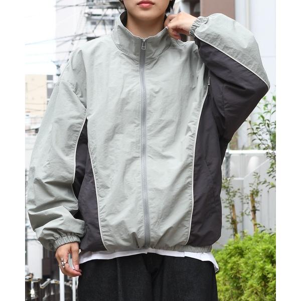 『セール実施中』参考価格：9，900円発売時期：2024年09月コンディション：B（目立つ使用感なし）使用感が少ない、または気にならないアイテム袖：汚れ参考商品名：side switch nylon jacket/サイド切り替えナイロン ジ...