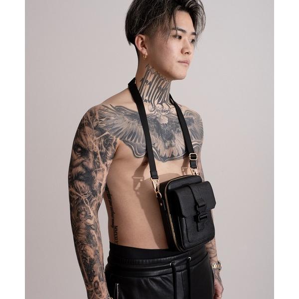 ZOZO問い合わせ番号:102175861ショップ:DEVICE，デバイスブランド:DEVICE，デバイス商品名:【DEVICE × GOUKIコラボ】ゴールドカラーバックル ショルダーバッグカテゴリ:バッグ>ショルダーバッグブランド...