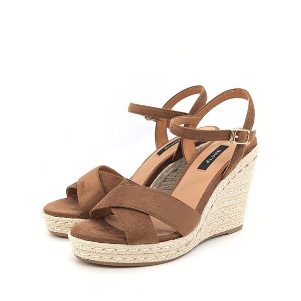 ZOZO問い合わせ番号:102181817ショップ:SEVEN TWELVE THIRTY，セヴントゥエルヴサーティブランド:ALUNE，アルネ，SEVEN TWELVE THIRTY，セヴントゥエルヴサーティー商品名:ネックベルトウェッジ...