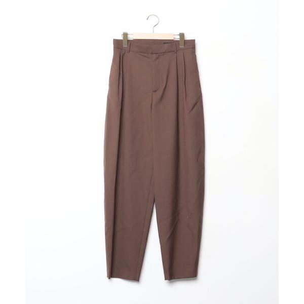 『セール実施中』参考価格：26，400円発売時期：2025年05月コンディション：A（使用感なし）数回使用した程度で使用感が感じられないアイテム参考商品名：【オンオフ使える/セットアップ可能】トロピカルウール カーブテーパードパンツ参考品番...