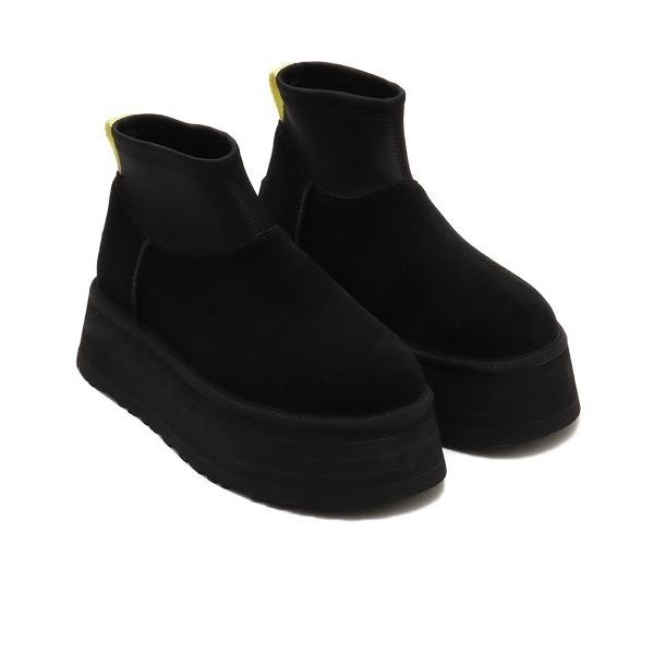 『セール実施中』参考価格：26，400円発売時期：2024年08月コンディション：C（やや使用感あり）使用感があり、やや気になる傷や汚れがあるアイテム全体的：汚れかかと・つま先：擦り減り内側：型崩れ参考商品名：UGG W CLASSIC M...