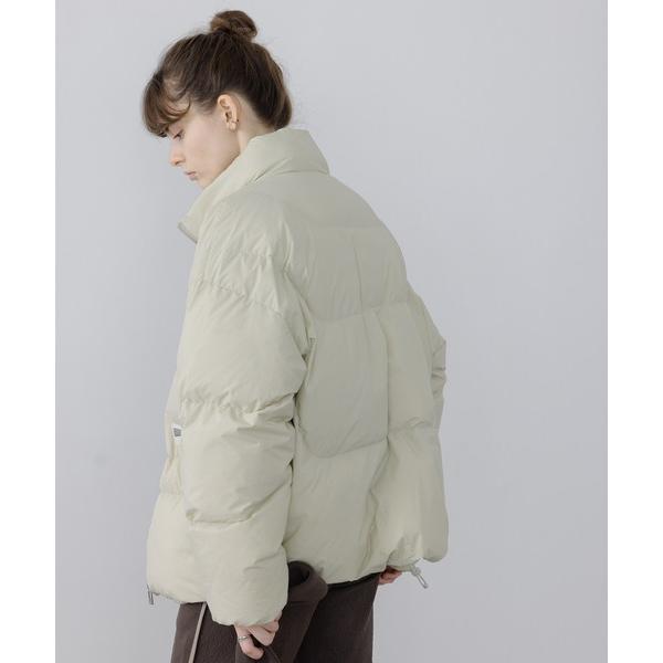 『タイムセール実施中』参考価格：26，000円発売時期：2022年10月コンディション：D（傷・汚れあり）傷や汚れがあるが使用には問題ないアイテム全体的：汚れ参考商品名：【 EKCOOKIES 】カラーボリュームダウンジャケット参考品番：E...