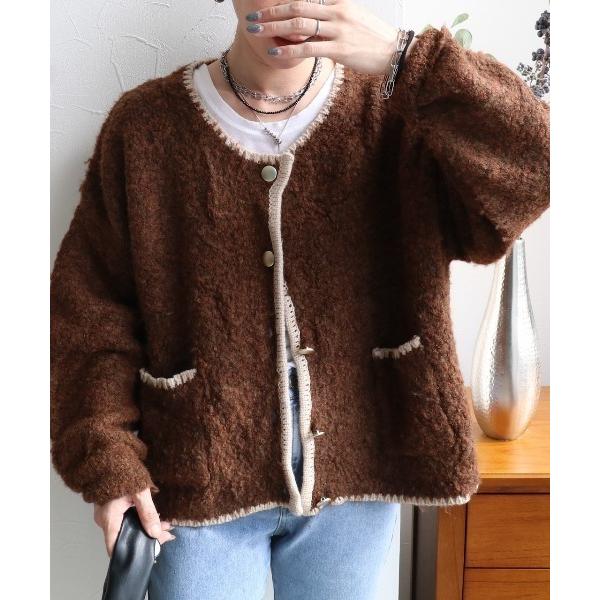 『タイムセール実施中』参考価格：5，500円発売時期：2025年11月コンディション：B（目立つ使用感なし）使用感が少ない、または気にならないアイテム留め具：ほつれ首周り：型崩れ参考商品名：配色クルーネックカーディガン参考品番：hi2858...