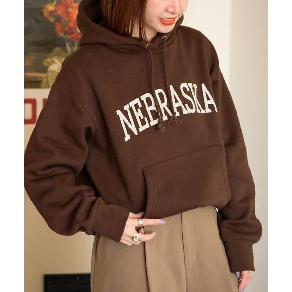 『セール実施中』参考価格：6，600円発売時期：2024年11月コンディション：B（目立つ使用感なし）使用感が少ない、または気にならないアイテム全体的：色あせ参考商品名：NEBRASKAロゴフーディー参考品番：24070700901030【...
