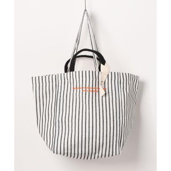 『セール実施中』参考価格：7，700円発売時期：2025年03月コンディション：C（やや使用感あり）使用感があり、やや気になる傷や汚れがあるアイテム全体的：毛玉内側：汚れ持ち手：ほつれ【商品に関する注意事項】・こちらの商品画像は、実物ではな...