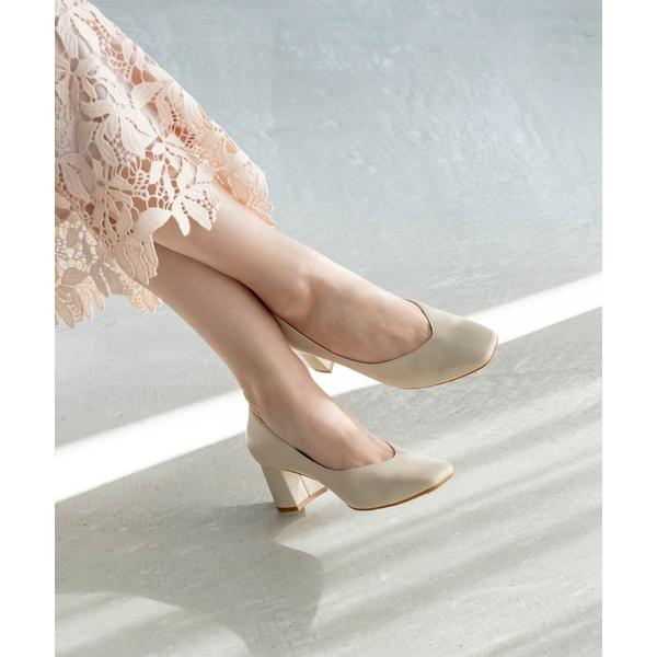 『セール実施中』参考価格：7，920円発売時期：2024年04月コンディション：C（やや使用感あり）使用感があり、やや気になる傷や汚れがあるアイテム表面：履きジワ、傷全体的：汚れかかと：擦り減り付属品：箱参考商品名：走れる美脚パンプス スク...