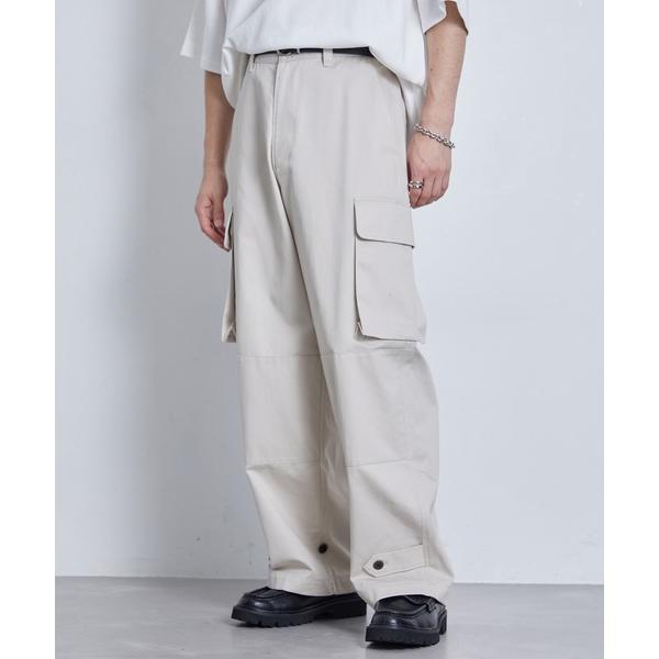 『セール実施中』参考価格：8，800円発売時期：2022年12月コンディション：B（目立つ使用感なし）使用感が少ない、または気にならないアイテム全体的：汚れ参考商品名：ユーロミリタリーバギーカーゴパンツ参考品番：2023-A-ANS7305...