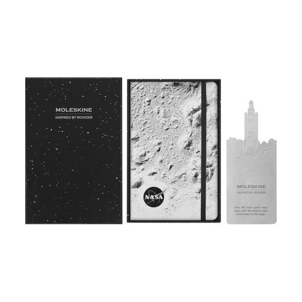 ZOZO問い合わせ番号:102305013ショップ:MOLESKINE，モレスキンブランド:MOLESKINE，モレスキン商品名:NASA-inspired 横罫 ノートブック ハードカバー ラージサイズ (13cm x 21cm) 横罫 ...