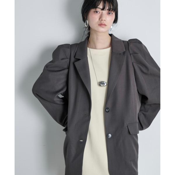 ZOZO問い合わせ番号:102305872ショップ:Auntie Rosa，アンティローザブランド:THE YOn，ザヨン商品名:パフショルダーバックスリットテーラードジャケットカテゴリ:ジャケット/アウター>テーラードジャケットブラ...