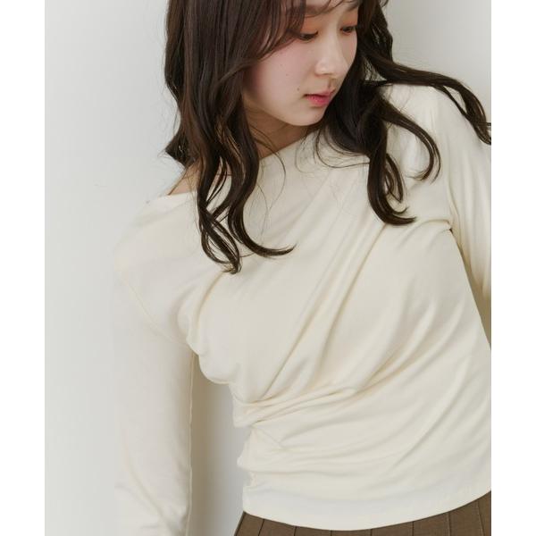 ZOZO問い合わせ番号:102305897ショップ:Olu.，オルドットブランド:Olu.，オルドット商品名:アシンメトリードレープトップスカテゴリ:トップス>Tシャツ/カットソーブランド品番:OL26FAA02素材:ポリエステル95...