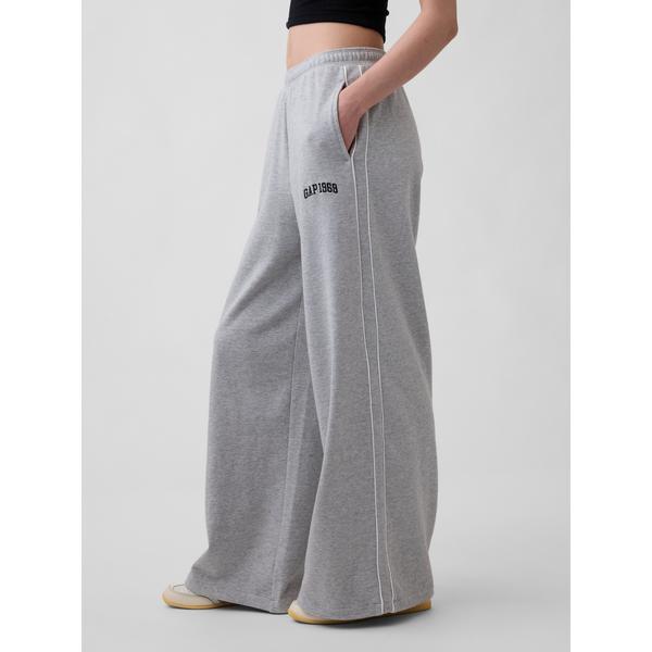 ZOZO問い合わせ番号:102342531ショップ:GAP，ギャップブランド:GAP，ギャップ商品名:フレンチテリー GAP1969ロゴ バギー ワイドスウェットパンツカテゴリ:パンツ>スウェットパンツブランド品番:887616素材:...