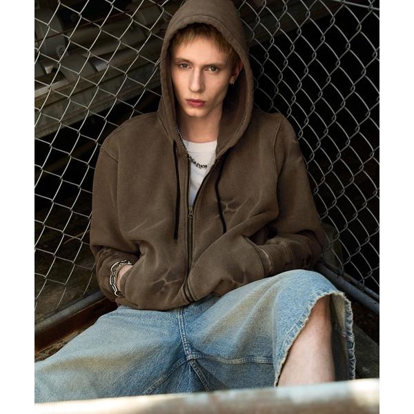 『タイムセール実施中』参考価格：6，600円発売時期：2024年11月コンディション：B（目立つ使用感なし）使用感が少ない、または気にならないアイテムすそ周り：汚れ参考商品名：【SWAGVIBE】Pinched Dye Zip Hoodie...