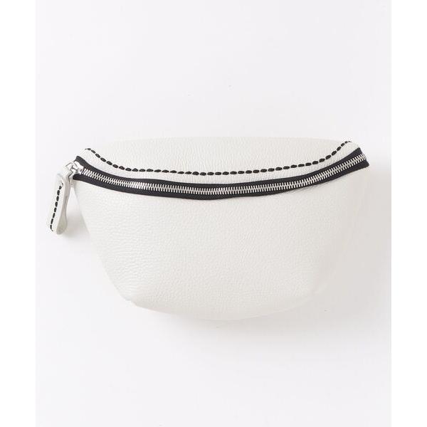 『セール実施中』参考価格：19，800円発売時期：2020年06月コンディション：B（目立つ使用感なし）使用感が少ない、または気にならないアイテム全体的：汚れ付属品：保存袋参考商品名：【PLINIO VISONA】レザーボディーバッグ参考品...