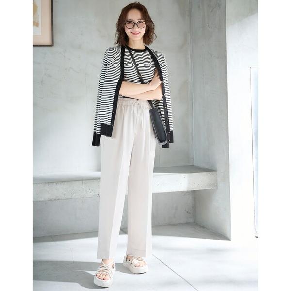 『セール実施中』参考価格：5，500円発売時期：2023年05月コンディション：B（目立つ使用感なし）使用感が少ない、または気にならないアイテム襟周り・袖口：色あせ参考商品名：オーガニックコットン Vネックニットカーディガン【洗える/UVケ...