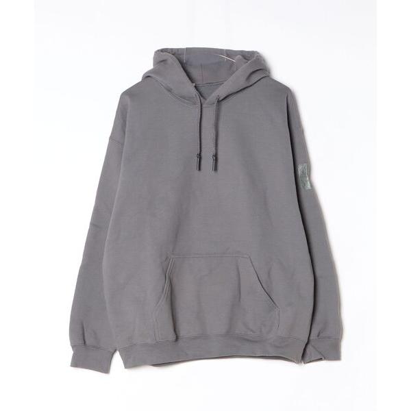 『セール実施中』参考価格：16，500円発売時期：2023年07月コンディション：B（目立つ使用感なし）使用感が少ない、または気にならないアイテム首周り：汚れ全体的：毛玉参考商品名：HOODED SWEATSHIRT参考品番：9232-CS...