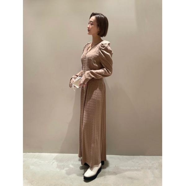 『セール実施中』参考価格：28，600円発売時期：2022年09月コンディション：A（使用感なし）数回使用した程度で使用感が感じられないアイテム後身頃：ほつれ参考商品名：IPEKERキュプラジャガードワンピース参考品番：FWFO224079...