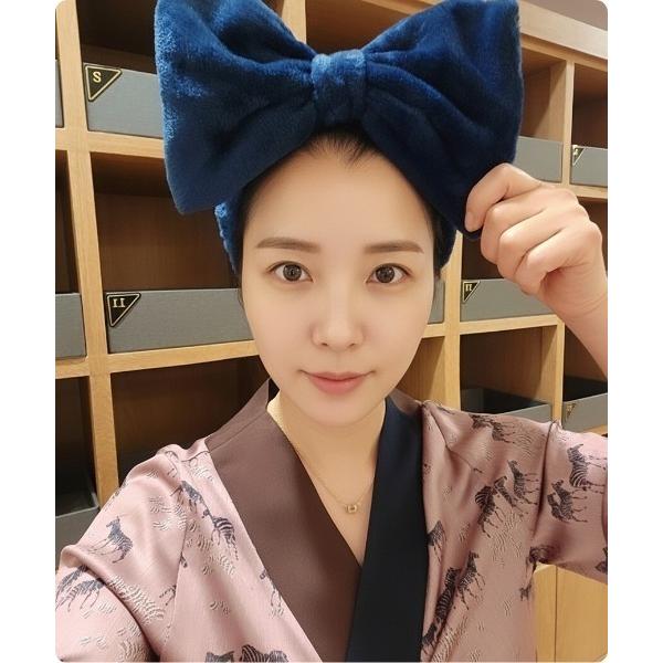 ZOZO問い合わせ番号:102410903ショップ:Bonjour Sagan，ボンジュールサガンブランド:I.O.E，アイオイ商品名:K-FASHION 超大型リボン 小顔見せ 洗顔バンドカテゴリ:ヘアアクセサリー>ヘアバンドブラン...