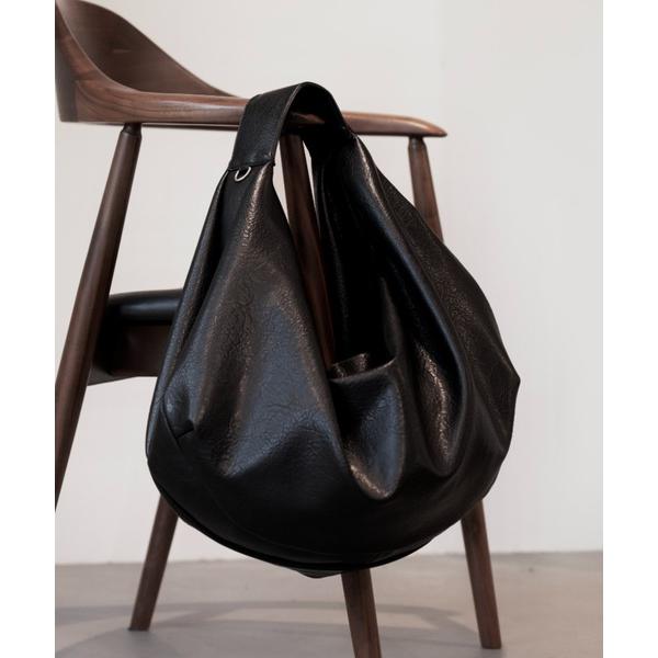 ZOZO問い合わせ番号:102417855ショップ:SINSS，シンスブランド:SINSS，シンス商品名:Curve shoulder bag / カーブショルダーバッグカテゴリ:バッグ>ショルダーバッグブランド品番:SIN26SP0...