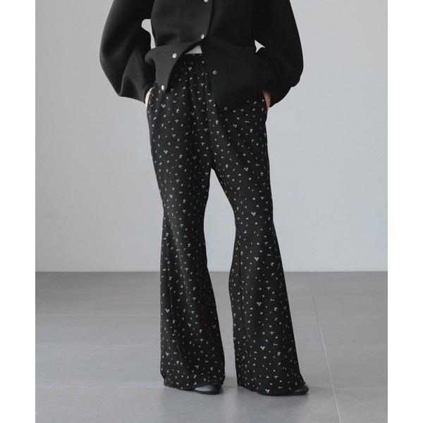 ZOZO問い合わせ番号:102418589ショップ:LOWRYS FARM，ローリーズファームブランド:LOWRYS FARM，ローリーズファーム商品名:アソートフレアパンツ　 640995カテゴリ:パンツ>その他パンツブランド品番:...