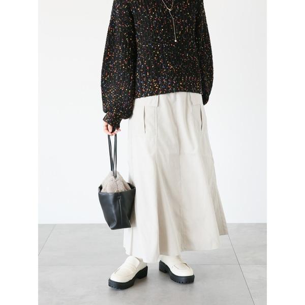 『セール実施中』参考価格：6，930円発売時期：2023年11月コンディション：C（やや使用感あり）使用感があり、やや気になる傷や汚れがあるアイテムすそ周り：汚れ参考商品名：カーゴマーメイドスカート参考品番：1506284-42-24【商品...