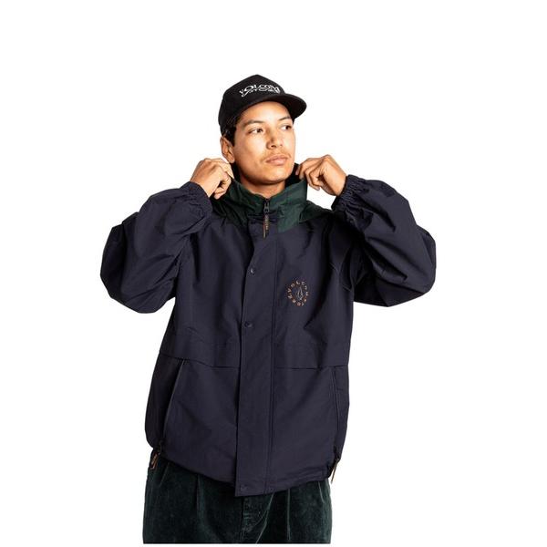 参考価格：15，180円発売時期：2022年09月コンディション：B（目立つ使用感なし）使用感が少ない、または気にならないアイテム袖口：汚れ参考商品名：【VOLCOM】SKATE VITALS JACKET参考品番：V22FAA153220...