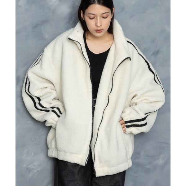 『セール実施中』参考価格：7，700円発売時期：2024年10月コンディション：A（使用感なし）数回使用した程度で使用感が感じられないアイテム参考商品名：sheep boa track jacket/シープボア サイドライン トラックジャケ...