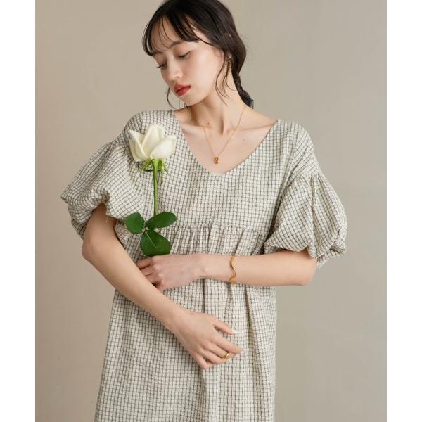 ZOZO問い合わせ番号:102503172ショップ:hinari，ヒナリブランド:hinari，ヒナリ商品名:パフスリーブワンピースカテゴリ:ワンピース/ドレス>ワンピースブランド品番:HN00000095素材:［WHT］ 表地:ポリ...